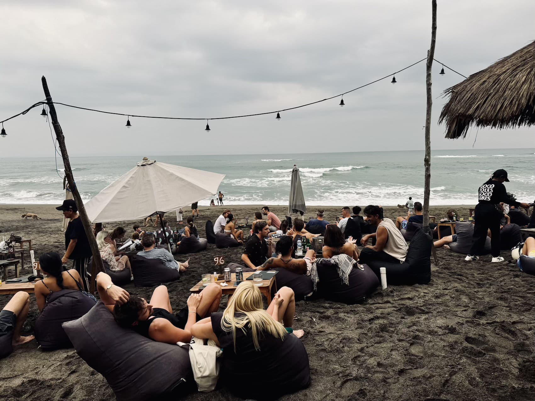 VROOMAGAZINE.com | Canggu vs. Seseh. Bali pro surfaře i klidné duše