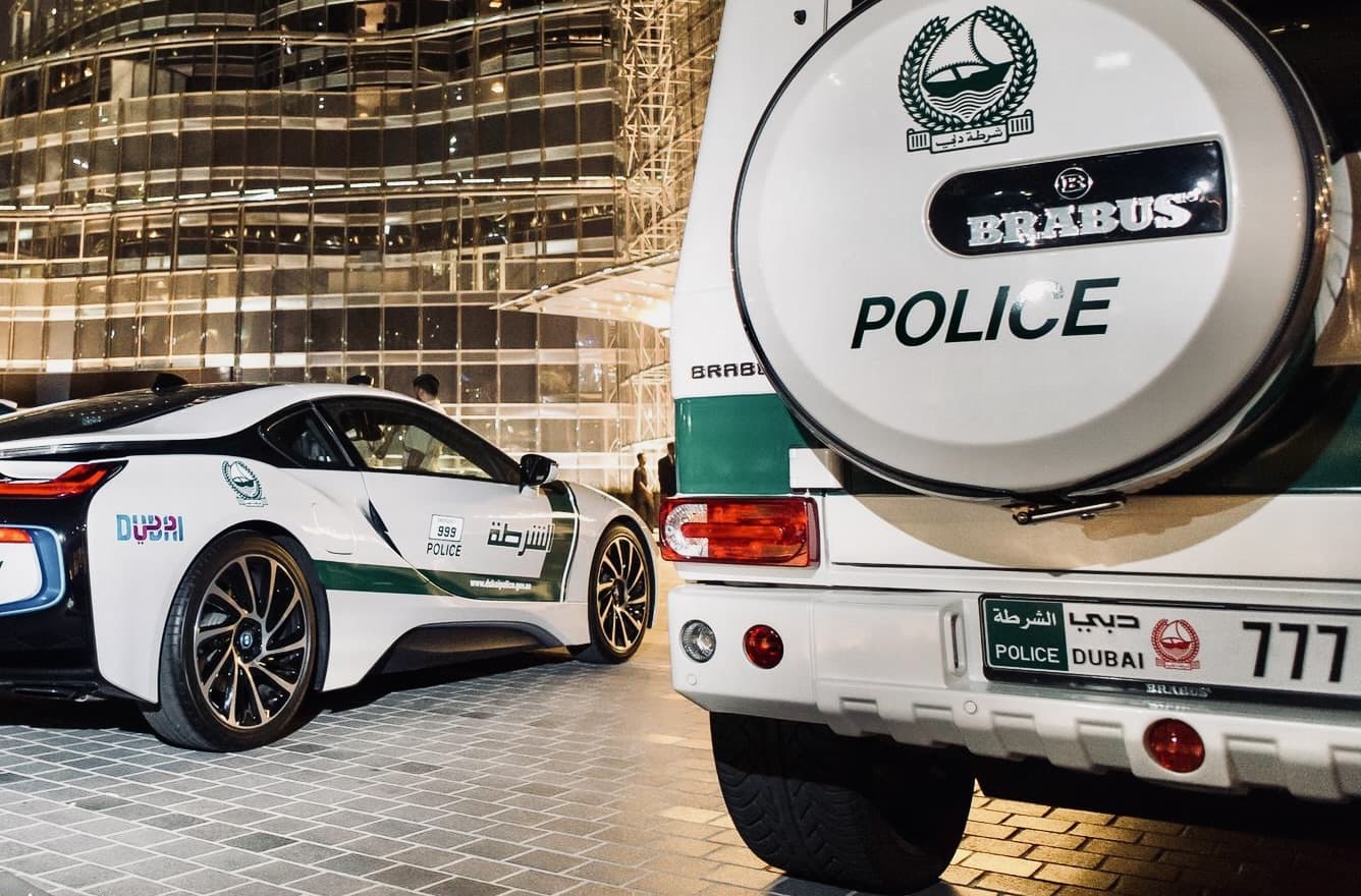 VROOMAGAZINE.com | Nejrychlejší policejní auta v Dubajské flotile